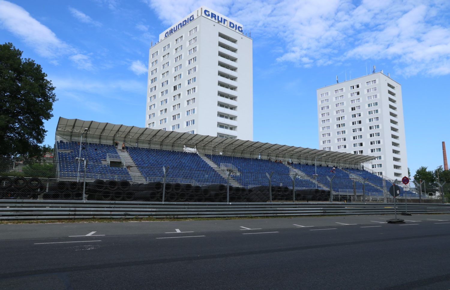 2017 Alpha-Tribüne - Draufsicht - Int. ADAC Norisring Speedweekend